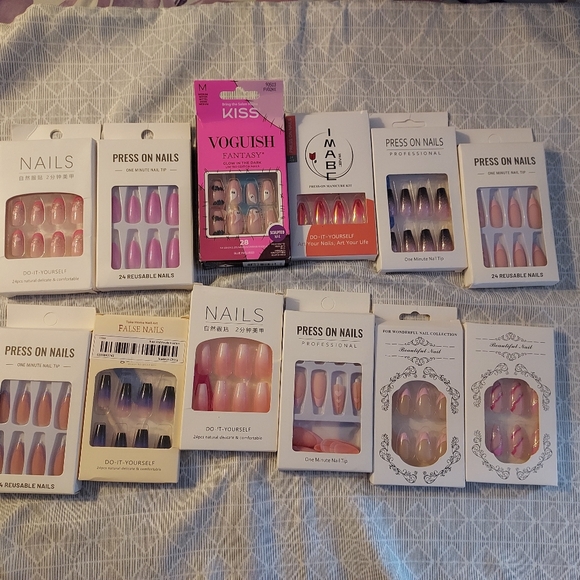 Kiss | Makeup | Kiss Voguish Fantasy Presson Nails Pink And Purple Lot ...